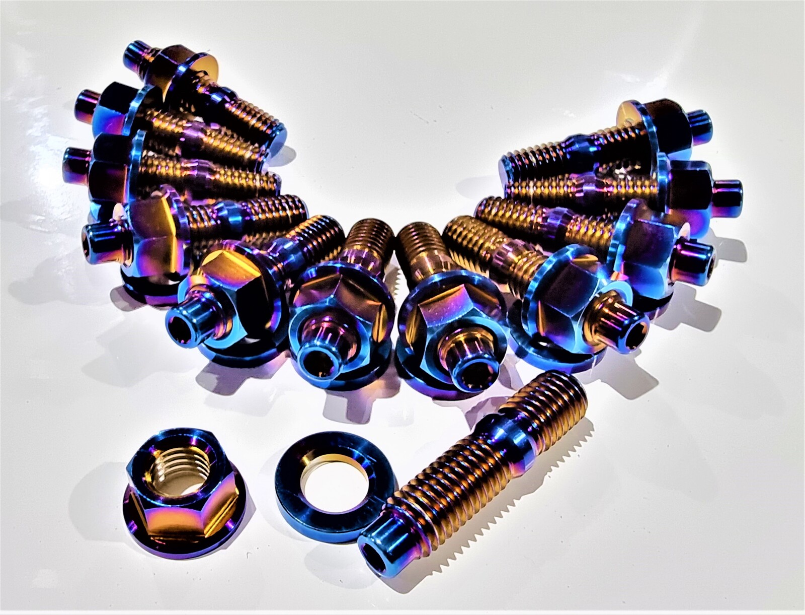 TOYOTA TITANIUM BURNT 2JZ-GTE GE EXHAUST MANIFOLD STUD KIT